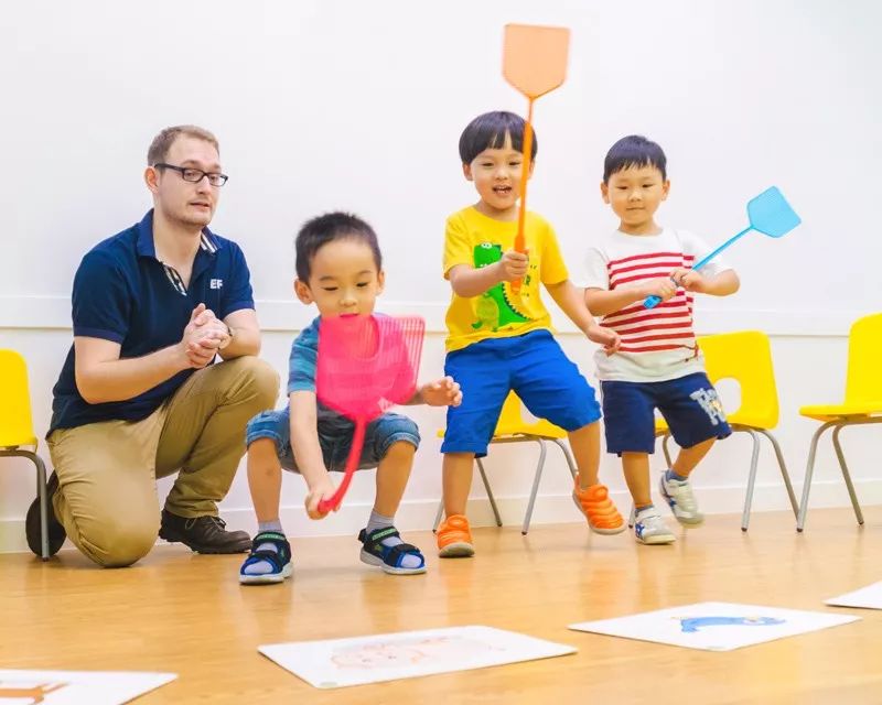 The ABC Song | 真人字母操瞬间搞定26个字母，效果满分！-搜狐大视野-搜狐新闻