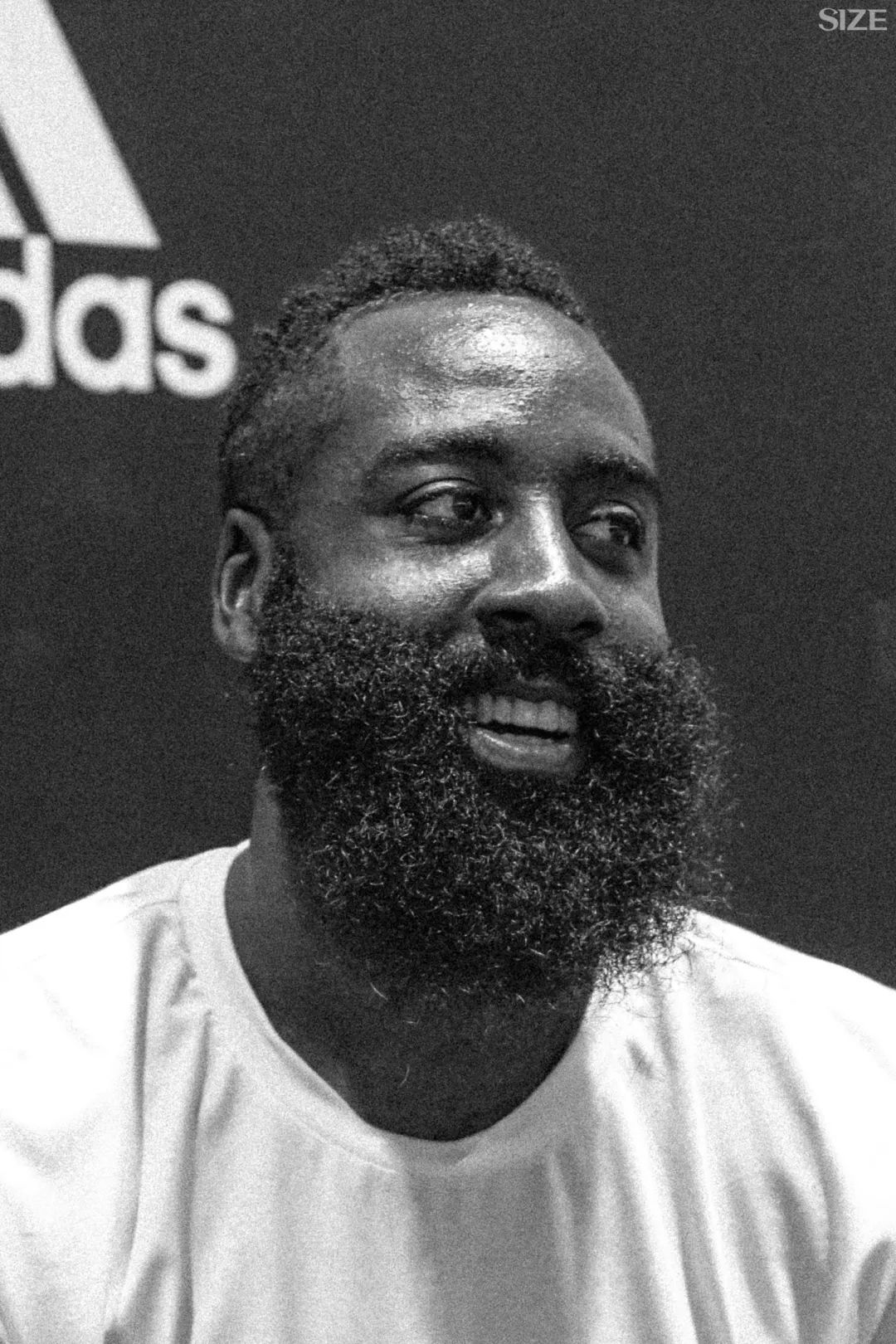 专访 | James Harden : 我不在乎谁拿了 MVP_中国