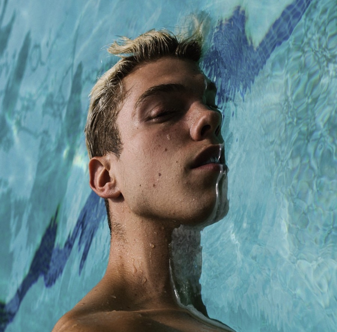 演员兼男模Derek Chadwick专访，快来了解一下这位鲜肉小狼狗！_生活