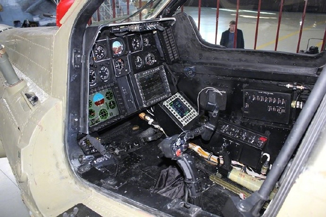 全面对比美俄四款武装直升机，AH-64“阿帕奇”仍是无法超越的经典_发动机