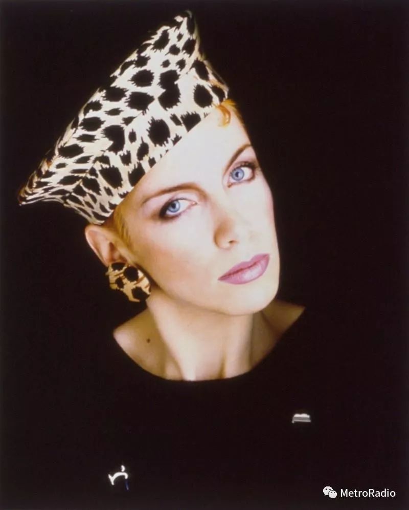 英国最伟大女歌手，其实并不是Adele | PluStar_Annie