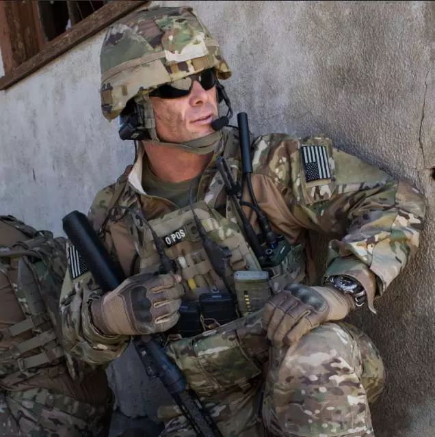 美军最新一代陆军多频道手持电台Harris AN / PRC-163_通信