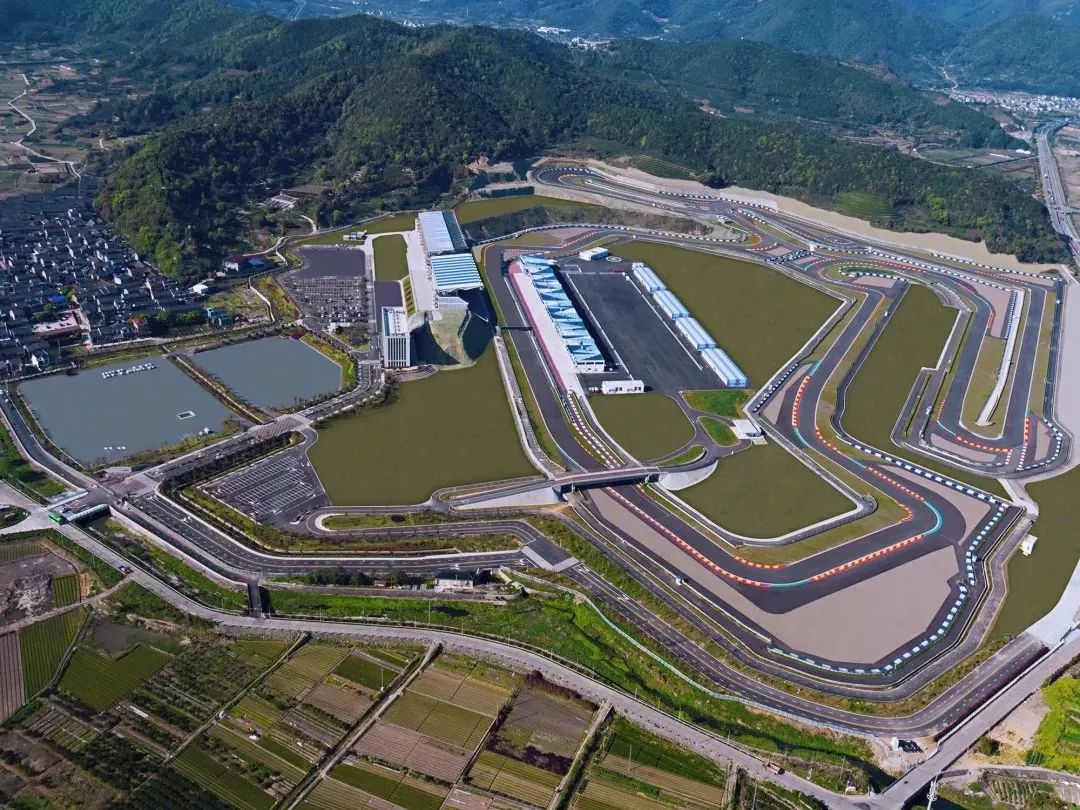 宁波首创！我是“车神”系列赛7月北仑激情上演！C1驾照人人可参与..._赛车