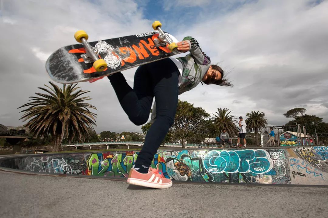 最性感的十位职业女滑手_滑板