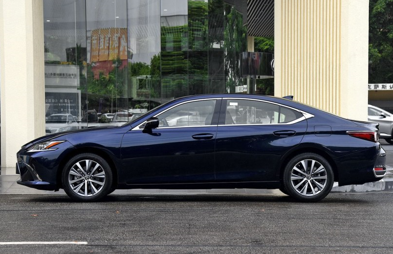 全新雷克萨斯E200曝光，2.0自然吸气＋CVT变速箱，满足国六标准_搜狐汽车_搜狐网