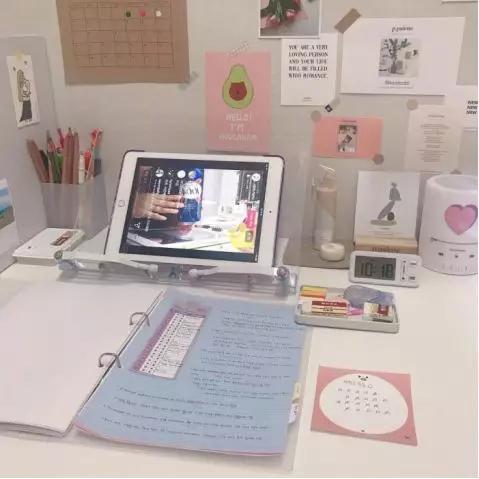 Ins风高颜值书桌装扮参考，工作学习幸福感upup_空间