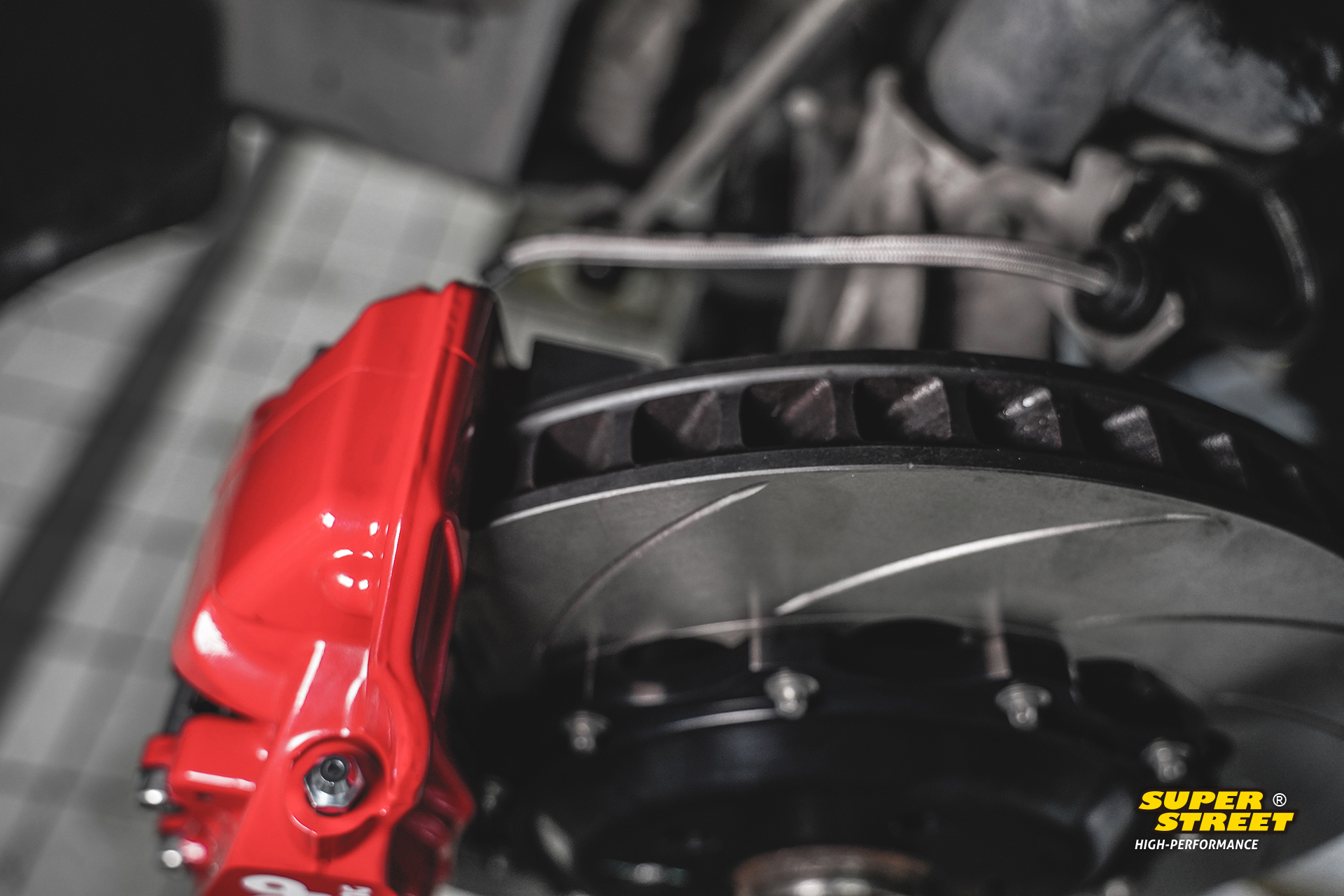 SuperStreet改装日记-大众迈腾改装AP Racing 9540刹车套件_搜狐汽车_搜狐网