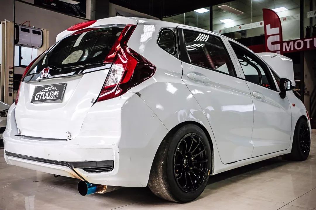 赛道版GK5-致不懈努力地追逐赛车梦！_搜狐汽车_搜狐网