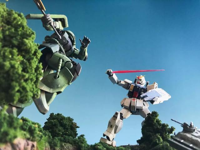 为何“男人就要开扎古”成为了高达系列中男人的浪漫最好的诠释_吉翁