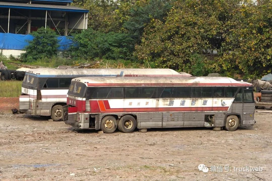 它真的不叫灰狗！90年代重庆至成都客运线MCI MC8美式大型三轴客车_搜狐汽车_搜狐网