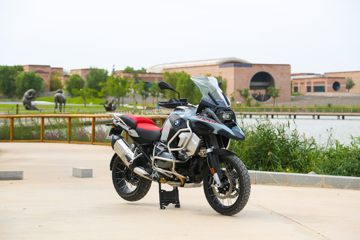 创新定义驾趣 全新BMW R1250系列售20.99万起_搜狐汽车_搜狐网