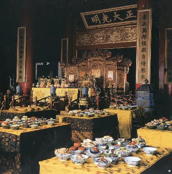 清朝的宫廷宴会非常丰盛，仪式感很重，到底需要多少材料？_政权
