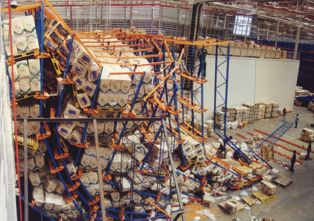 如何预防仓库货架坍塌_仓储