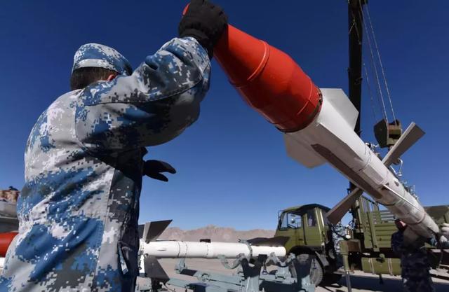 中印同时装备的R-27导弹性能如何？“空空火箭弹”真的一无是处？_空对空