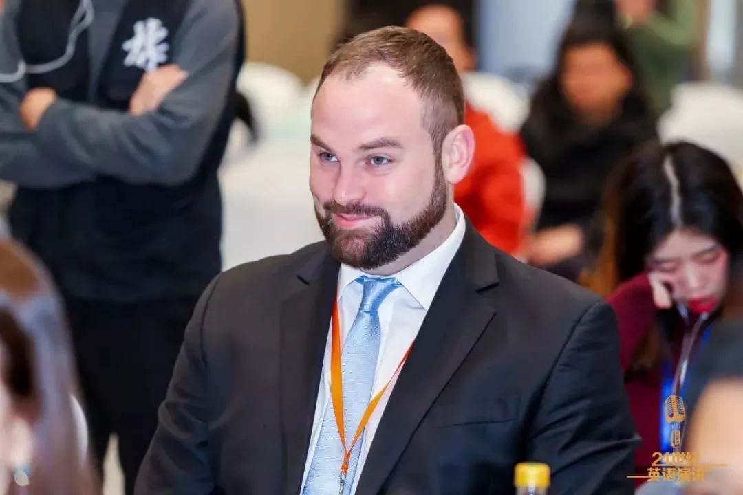 英语高手打架！全国英语演讲比赛冠、亚、季军采访及演讲来袭！_into