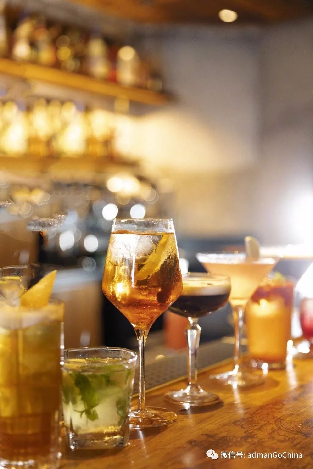 跨界：星巴克在北京开了2间 酒坊！(BAR MIXATO)_嘉里中心