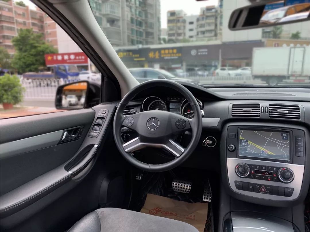 【推荐车型】奔驰R320 尽可沉浸于享受，无需分心！_搜狐汽车_搜狐网