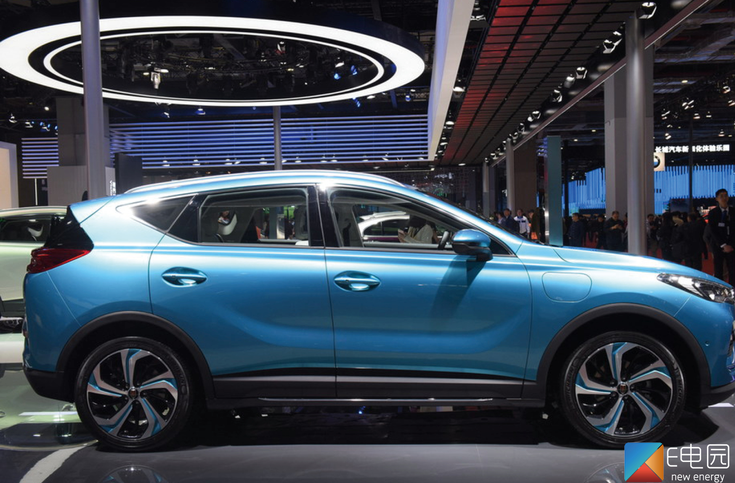 补贴前售价22.58万元起 红旗E-HS3正式上市_搜狐汽车_搜狐网