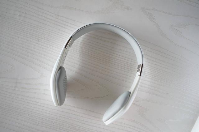 轻巧便携，出街也能戴的NuForce BHP2蓝牙耳机上手体验_搜狐汽车_搜狐网