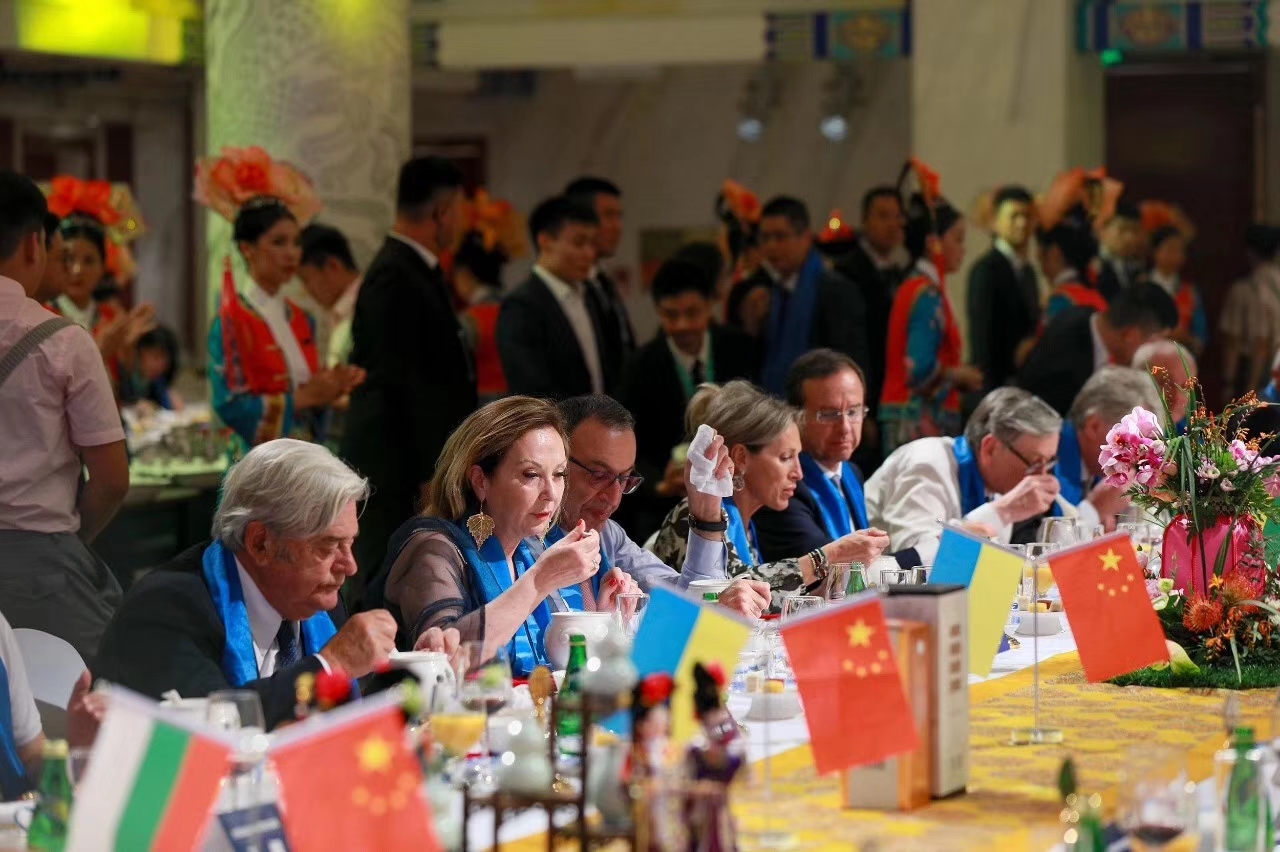 官方最新邀请函第三季世界领袖欢迎晚宴（意大利西班牙埃及等） 9月21日举行 _交流