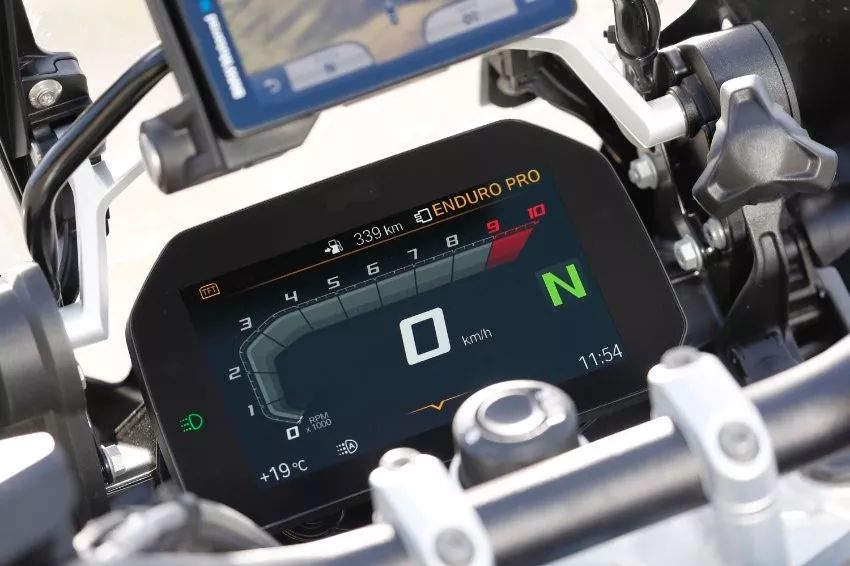 简单谈谈R1250GS adv骑行感受，84cc究竟带来多少变化_搜狐汽车_搜狐网