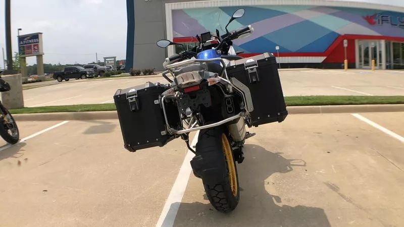 简单谈谈R1250GS adv骑行感受，84cc究竟带来多少变化_搜狐汽车_搜狐网