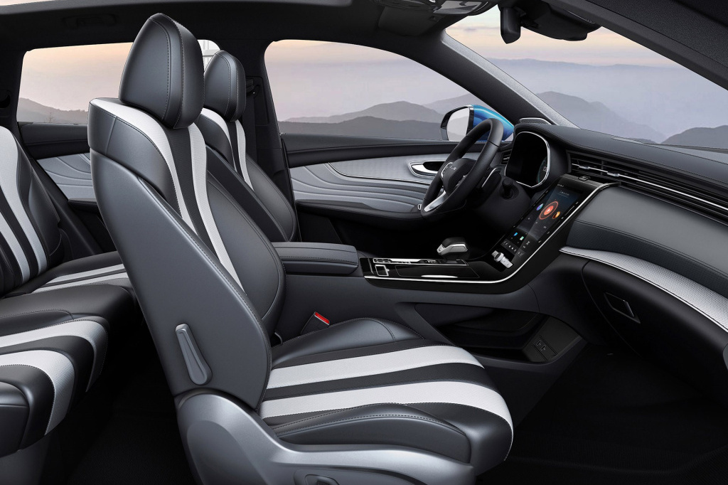 荣威RX5 MAX将于今晚上市 预售14.98万元起_搜狐汽车_搜狐网