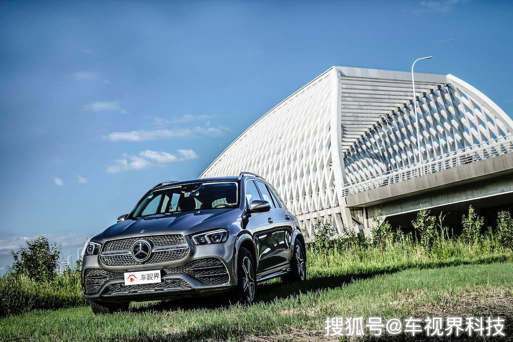带着年轻和科技而来！试驾奔驰GLE 450！_搜狐汽车_搜狐网