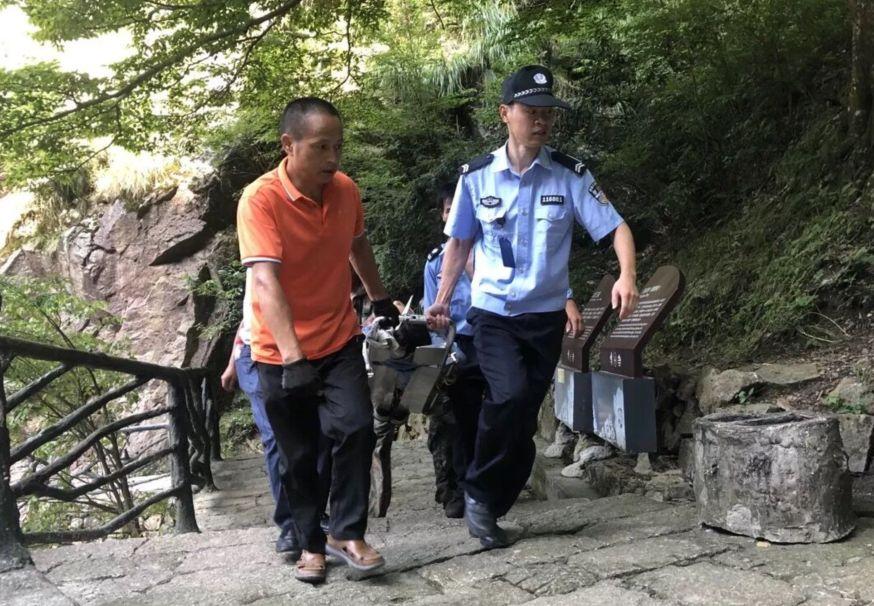 杭州大学生坠下50米山崖昏迷 幸亏 多事”游客 搜狐大视野 搜狐新闻