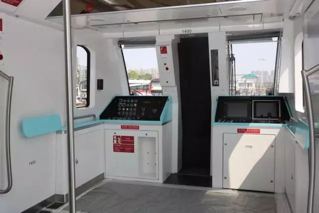 可装载200公斤邮件！中国邮政智能无人投递车投入商业运营； 特斯拉自称无辜，众多车主联名要求补偿购置税损失_搜狐汽车_搜狐网