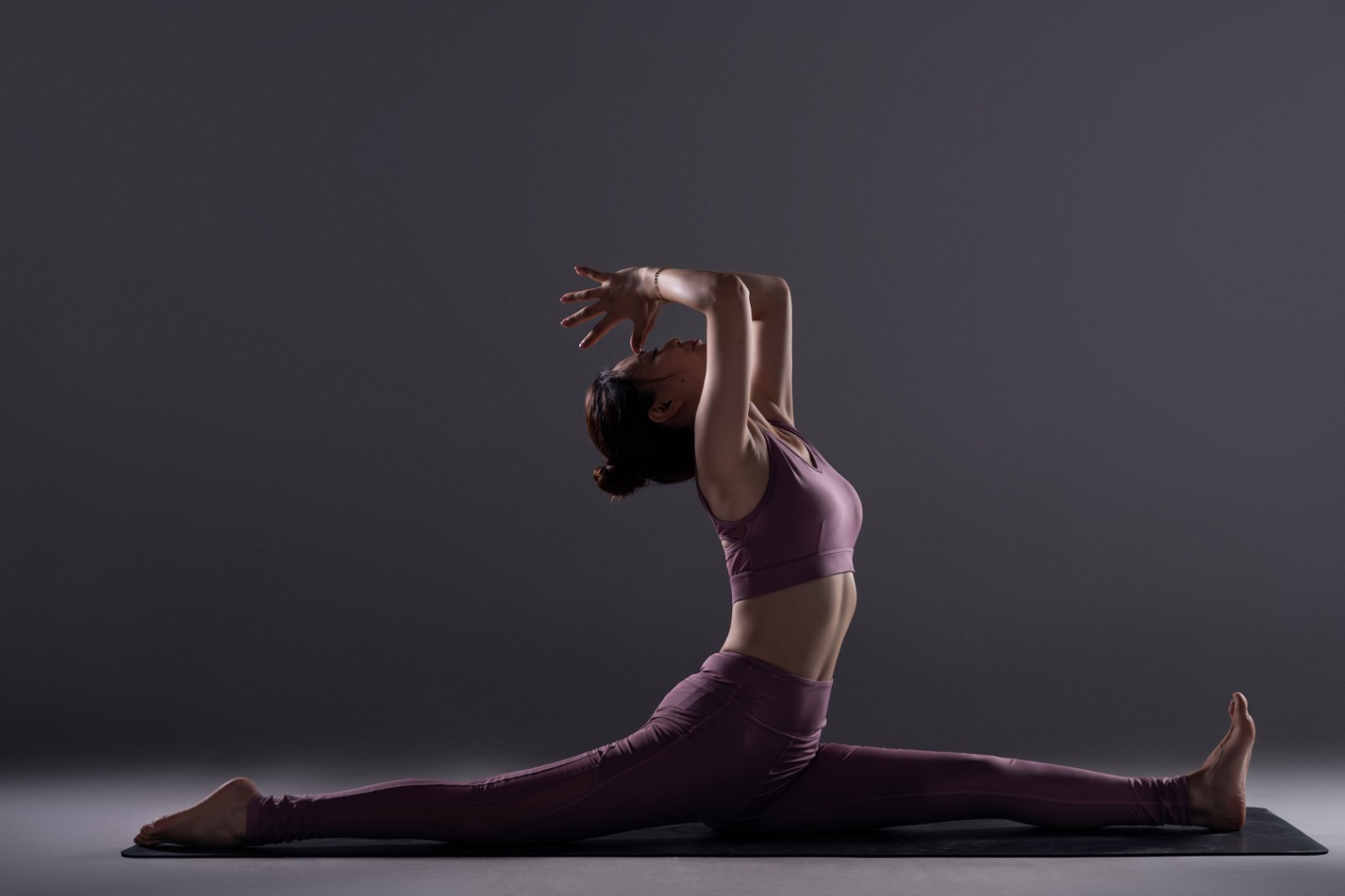 Universal Yoga寰宇瑜伽与你相遇丽江_现代科学