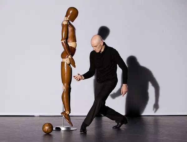 舞蹈剧场是什么？_作品