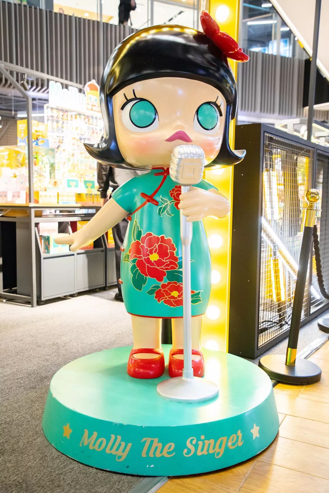 萌神Molly来魔都啦！带来4.5m城市歌女，还有上海限定款！_系列展