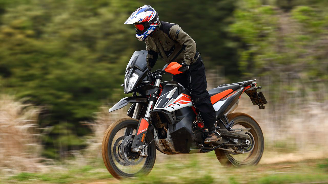 中量级探险拉力王者 KTM 790 Adventure R测评_搜狐汽车_搜狐网