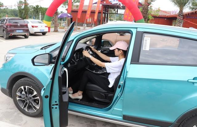 咱去海边不兜风，"兜车"！这款车告诉你，什么叫真网红视角_搜狐汽车_搜狐网