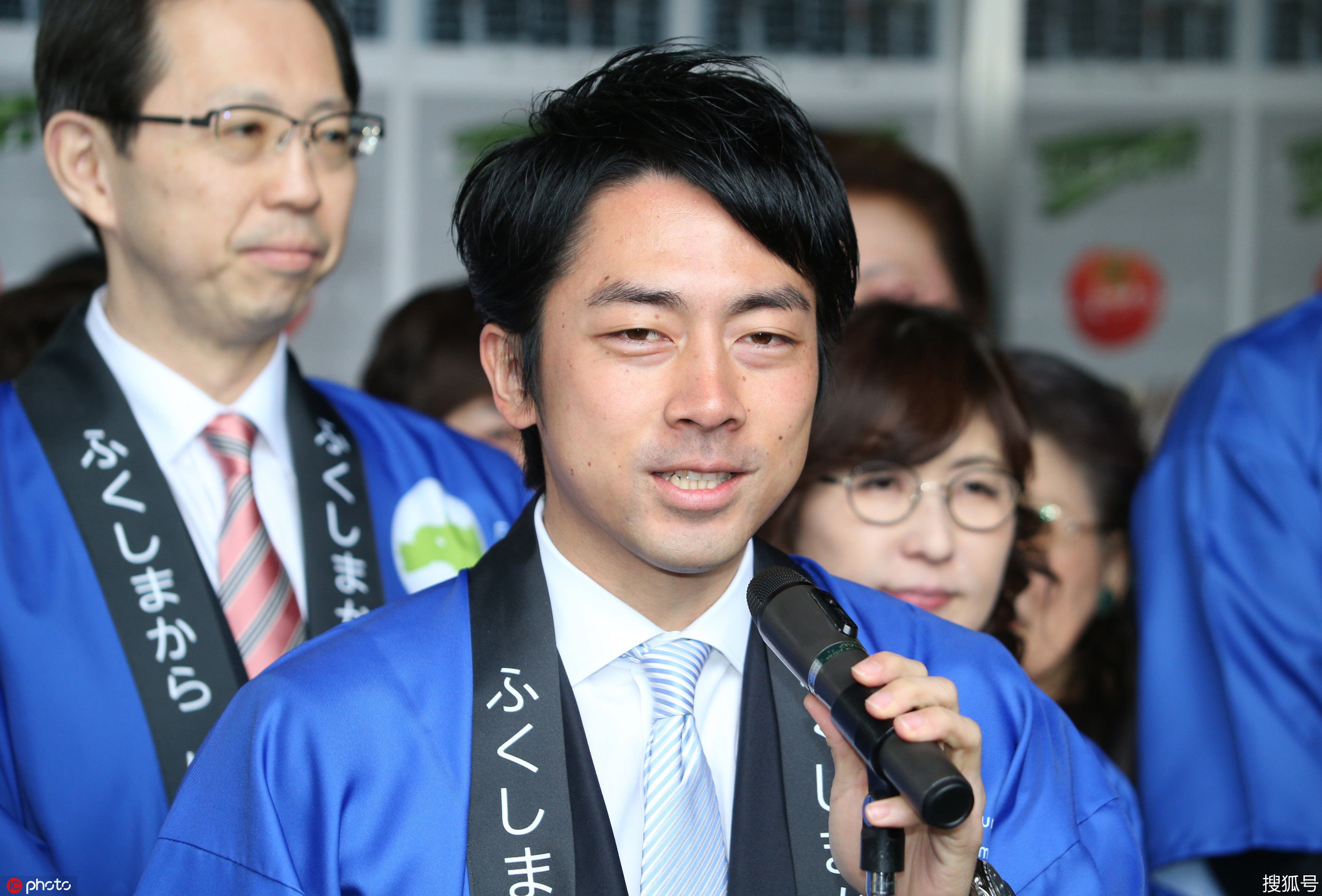 小泉进次郎首次进日本内阁 或成安倍热门接班人 搜狐大视野 搜狐新闻