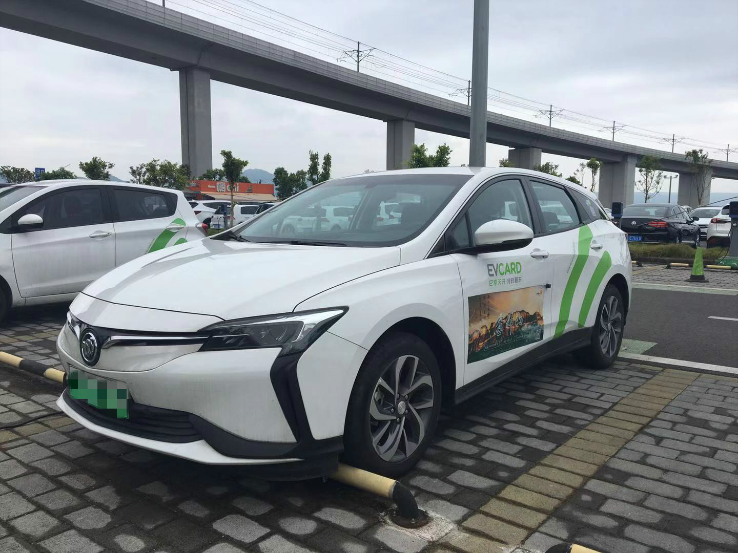 体验EVCARD版VELITE 6：配置丰富得不像一辆共享车_搜狐汽车_搜狐网