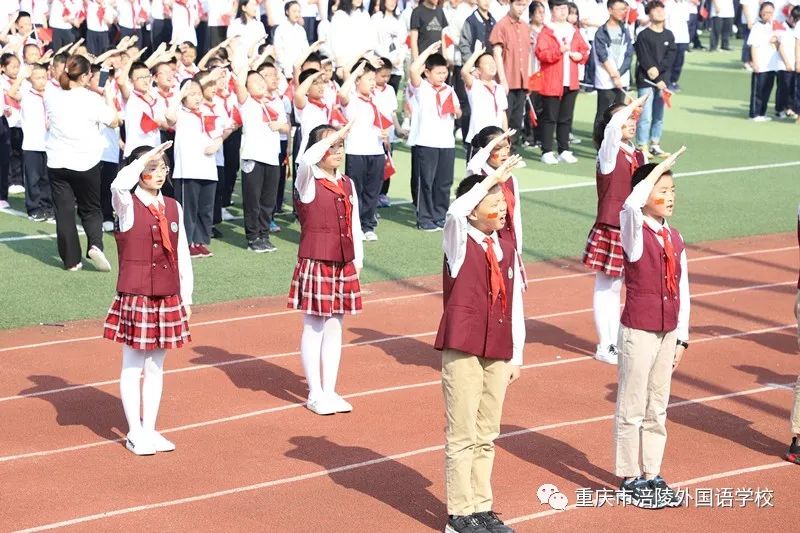 【我爱你中国】我与国旗同框，一起表白祖国！_五星红旗