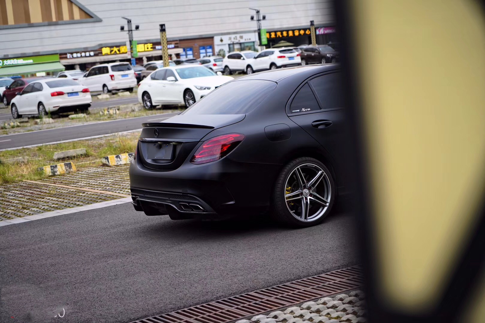 黑武士奔驰C200 只要回头率_搜狐汽车_搜狐网