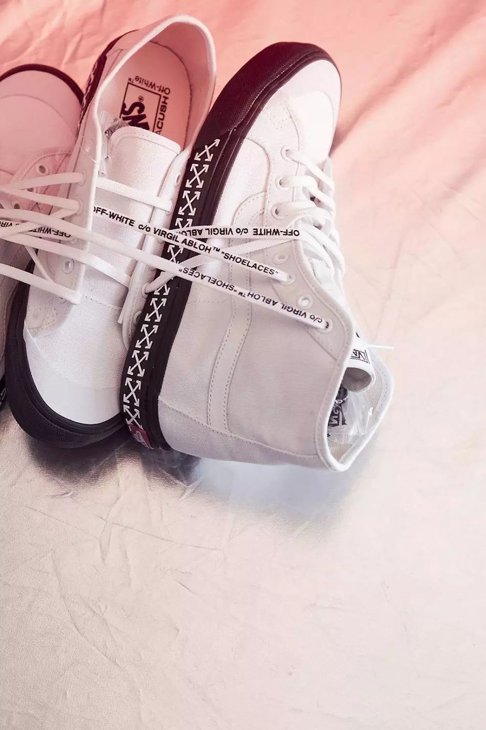 Off-White x Vans：你们想看，那就一次看够！_品牌