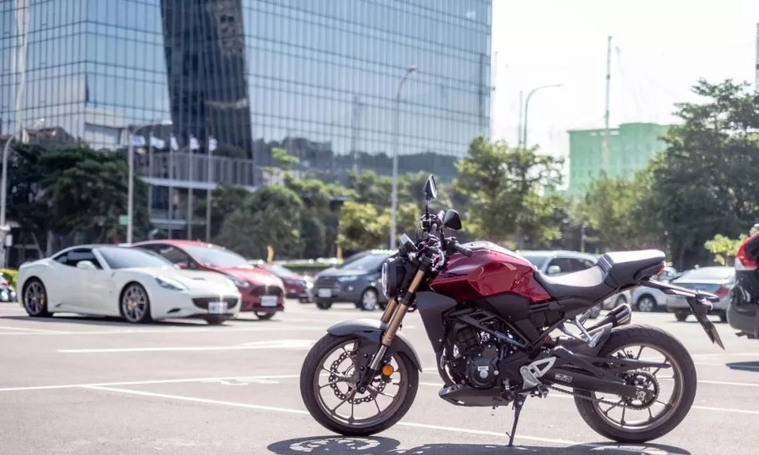 本田CB300R明年国内发布 抢先试车吧_搜狐汽车_搜狐网