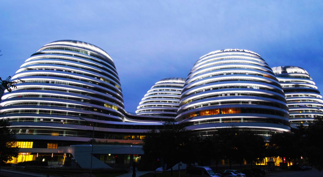 银河SOHO：老北京的奇葩， 超时空的未来！_建筑