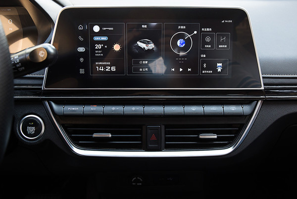 试驾新特DEV 1：小巧玲珑 内有乾坤！_搜狐汽车_搜狐网