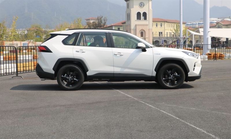 重击市场 全新一代RAV 4荣放明日上市 _搜狐汽车_搜狐网