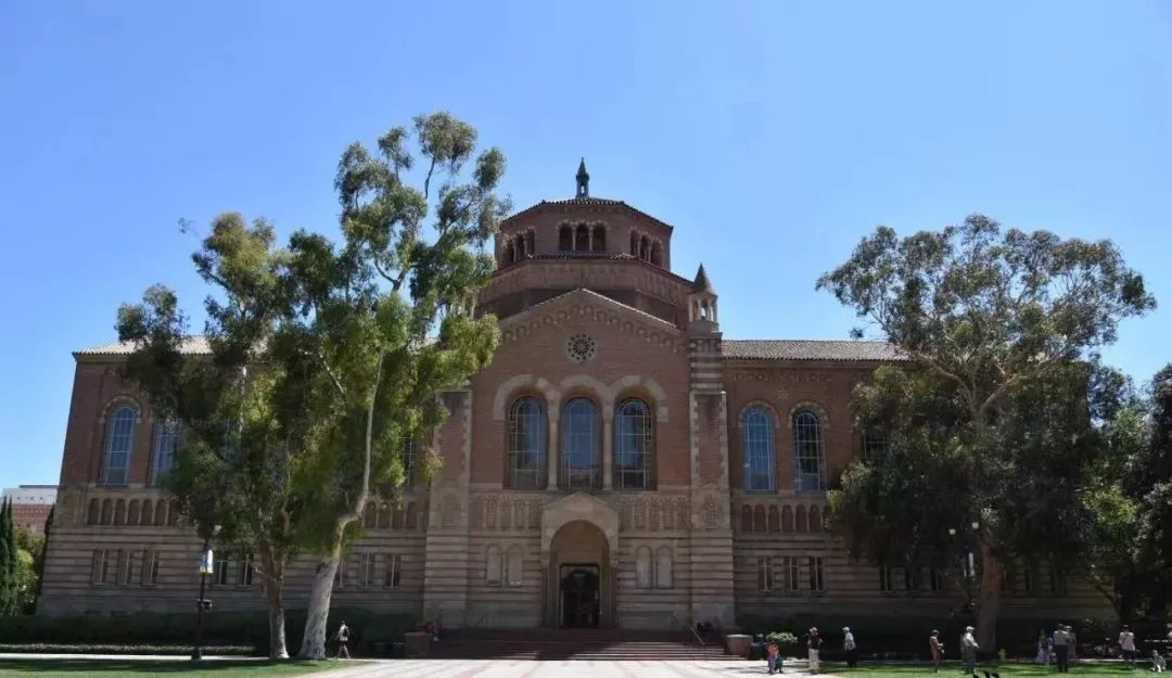 USC VS UCLA！洛杉矶这两所互撕了快一百年的名校，你爱哪一所？_校园