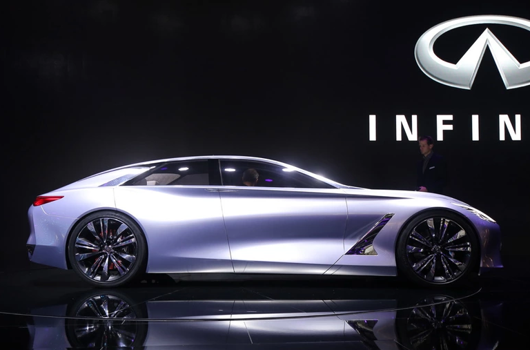 英菲尼迪Q80超跑，外观颜色亮丽，与豪车有的一拼_搜狐汽车_搜狐网