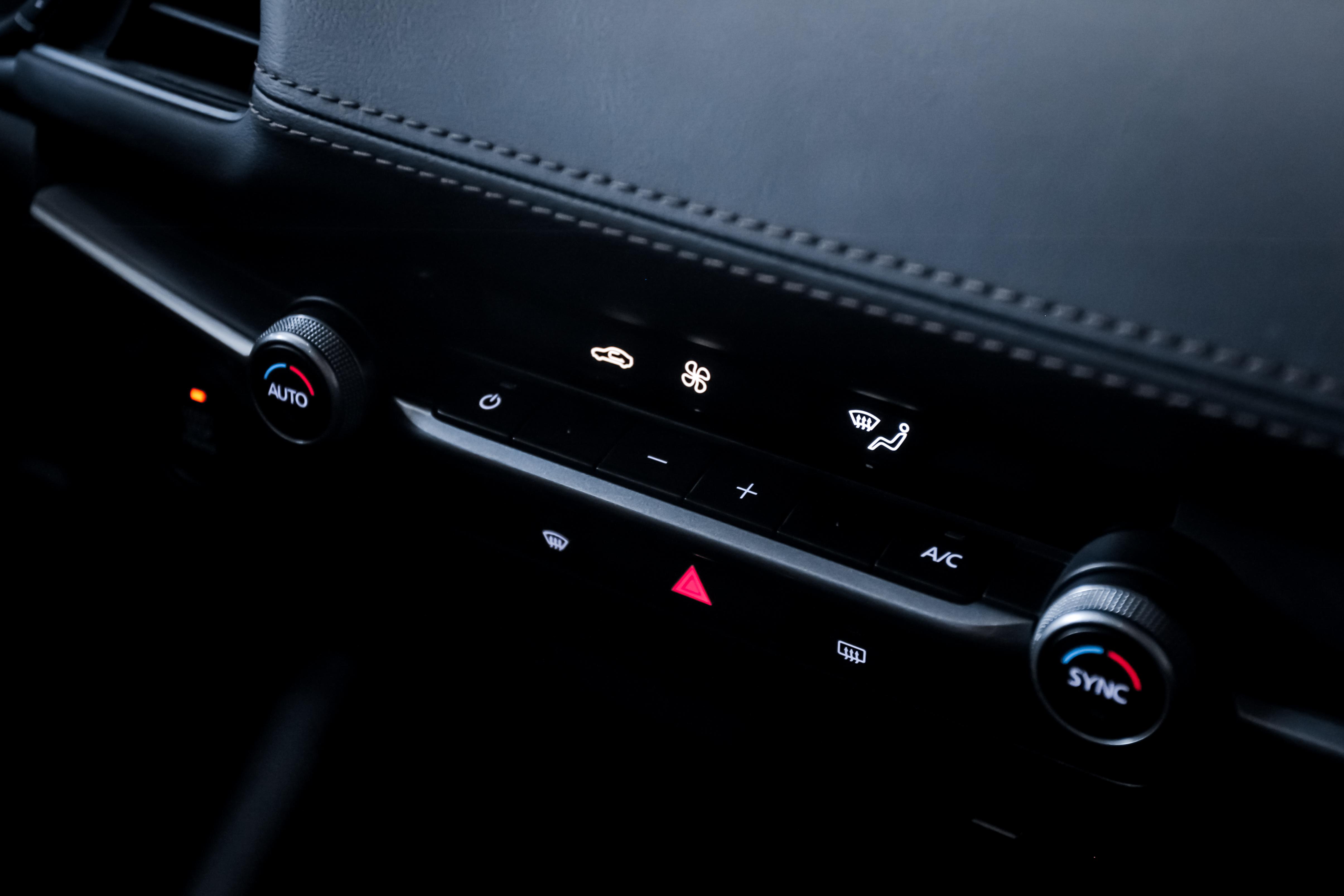 更红更通透【到店实拍】全新一代马自达3昂克赛拉_搜狐汽车_搜狐网