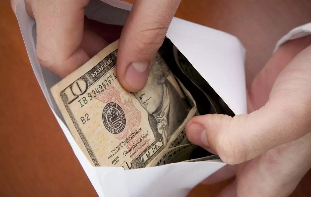 老外说To cash in on 是什么意思？_he