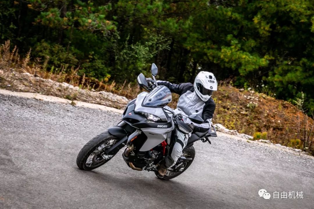 城市ADV新标杆，3100米高原试驾MTS 950 S丨把玩_搜狐汽车_搜狐网