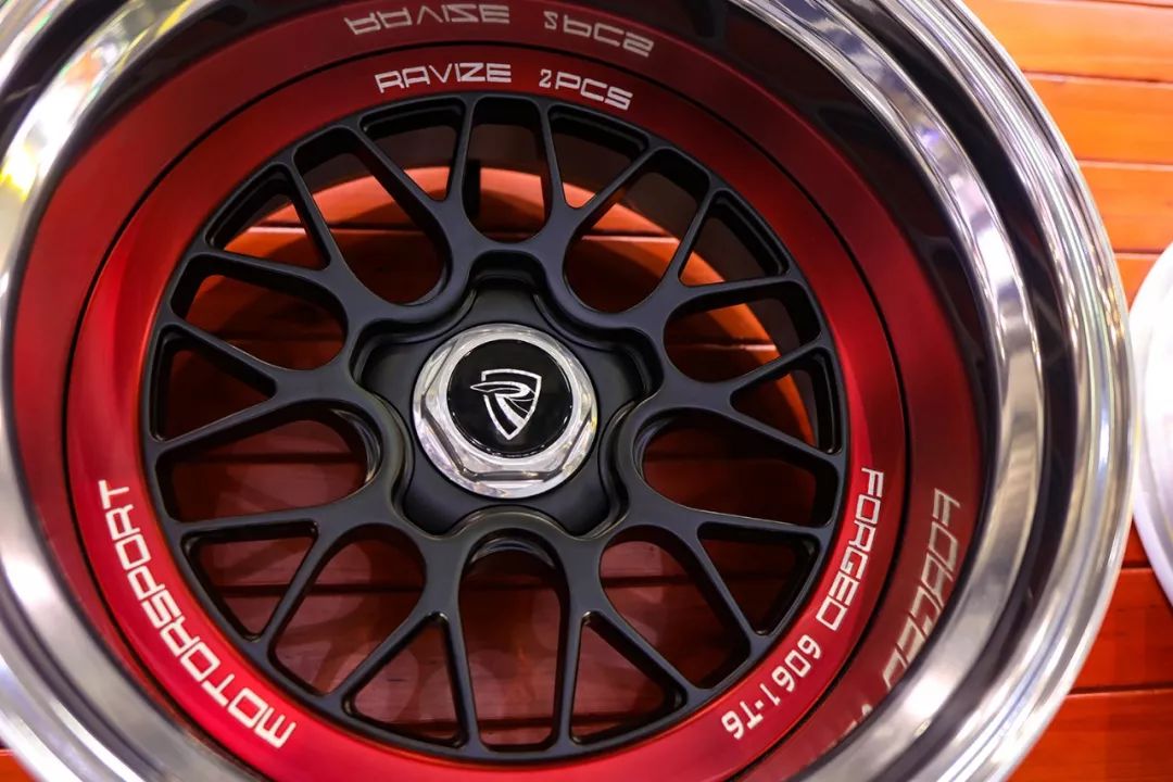 怎么那么好看！RAVIZE华丽亮相AIT 追逐改装潮流不停歇_搜狐汽车_搜狐网